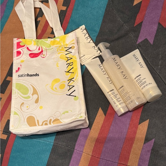 Mary Kay | Bath | Mary Kay Satin Hands Pampering Set | Poshmark